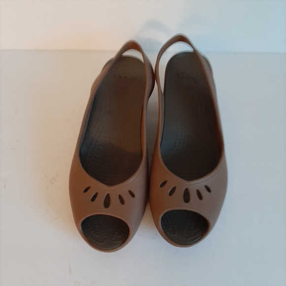 CROCS | Shoes | Crocs Low Wedge Sling Back Strap Peep Toe Shoes | Poshmark